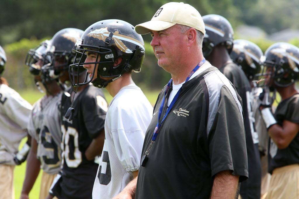Like father, like son: Davidson coach Fred Riley teaching sophomore son ...